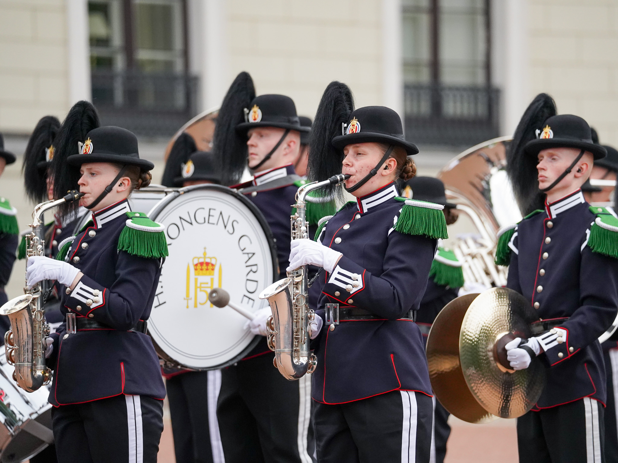 Drilloppvisning for Kongeparet - Det norske kongehusets barnesider