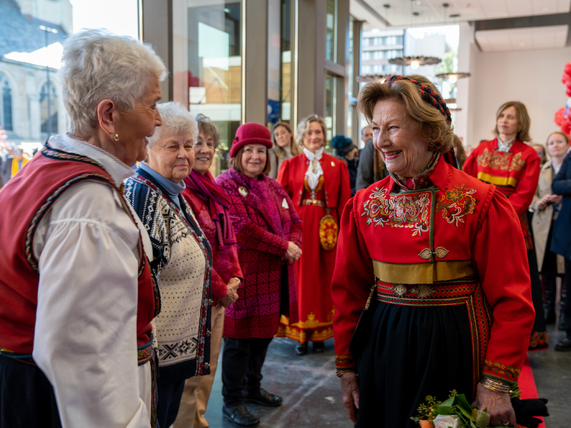 Åpnet Norway House i Minneapolis - Det norske kongehusets barnesider